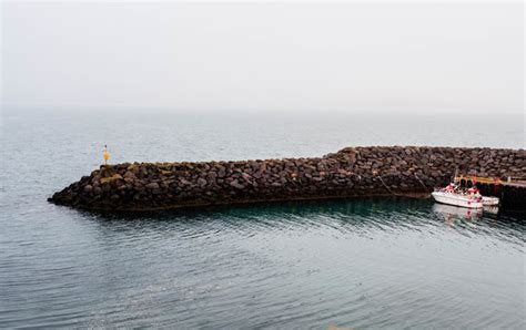 Arnastapi Bilder Durchsuchen 374 Archivfotos Vektorgrafiken Und Videos Adobe Stock