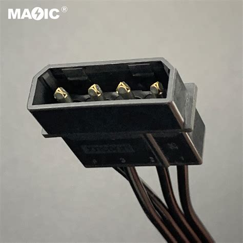 کابل تبدیل برق 4 پین به 5 عدد 15 پین ساتا Magic داده گستر شتاب جنوب