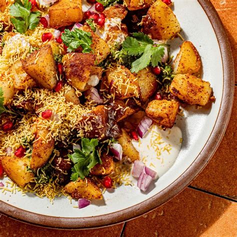Maneet Chauhans Aloo Chaat In 2024 Chaat Green Chutney Recipe