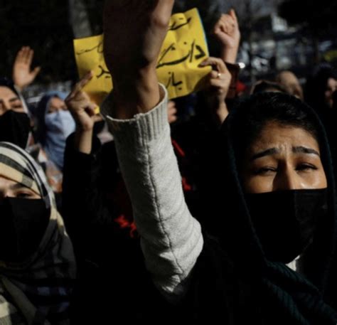 ប្រទេសជាច្រើនថ្កោលទោសទៅលើ ក្រុមតាលីបង់ដែលហាមស្ត្រីចូលរៀនសាកលវិទ្យាល័យ សារព័ត៌មាន នគរវត្ត