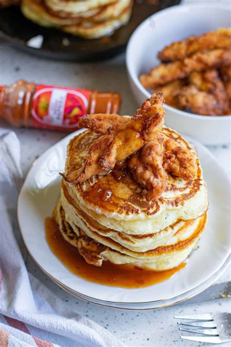 Hot Chicken Pancakes with Sriracha Maple Syrup • Pancake Recipes
