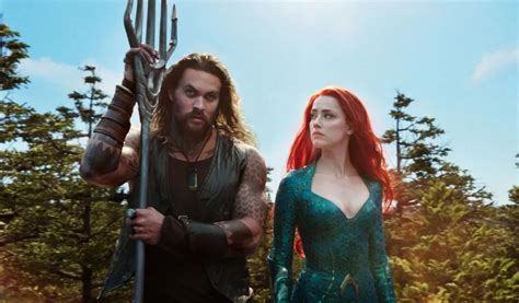 《海王》上映首日票房破亿成功登顶，同期对手只能陪跑！电影