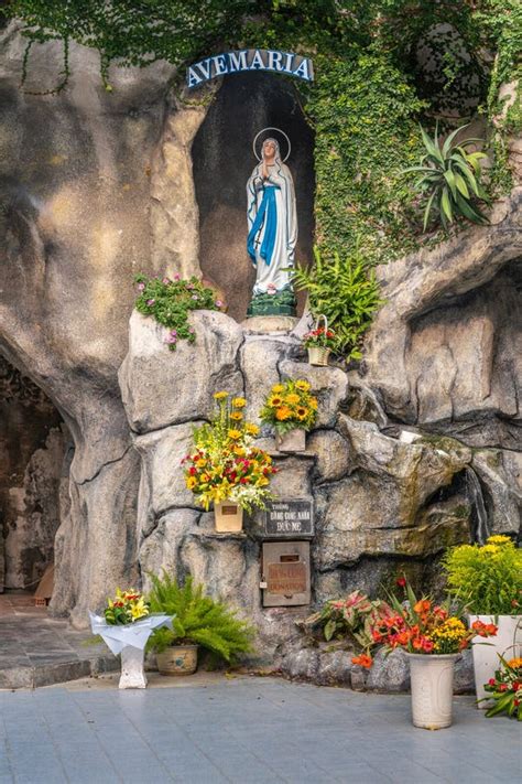 Virgin Mary Grotto Garden Landscapes