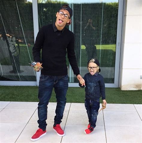 15 Insanely Hot Dads Who Work Hard To Not Have Dadbods