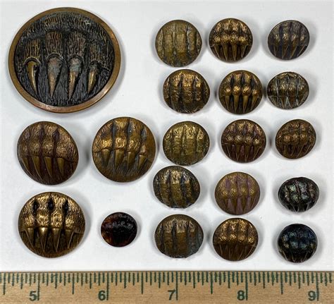 Lot Detail Bear Claws