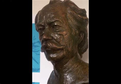 مراسم رونمایی از سردیس پدر گرافیک ایران تصاویر تسنیم