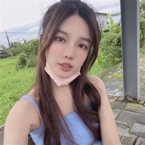 那所以怎麼辦？真的看到男人的全貌了 發現跟原本講的想的都不一樣 就只能自己吞下去然後繼續愛護支持尊重嗎？要是他沒有前後不一致 我怎麼會不能繼續愛護支持尊重 啊你不能你變了但要求我不要變 如果我