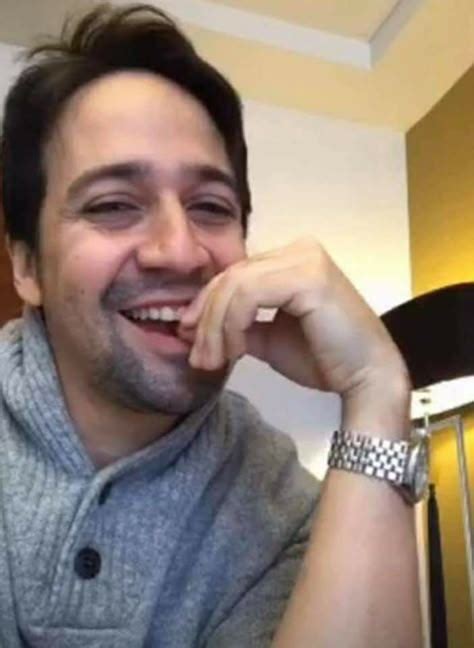 Lin Manuel Miranda Pose