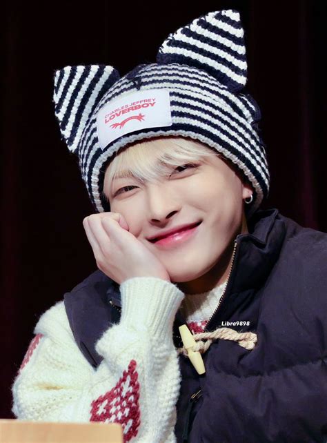 · ͟͟͞͞ Hongjoong Ateez