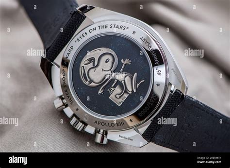 Omega Speedmaster Apollo 13 Silver Snoopy Award Bw 311 32 42 30 04 003