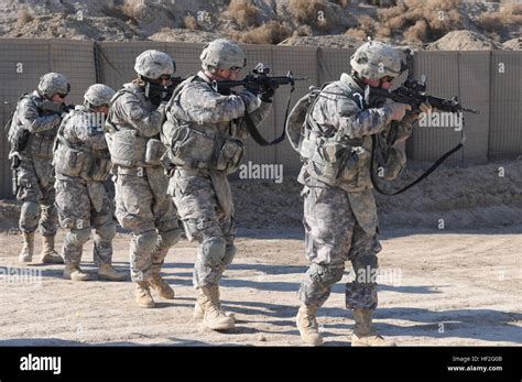 U S Soldiers From 40th Engineer Battalion 2nd Brigade Combat Team