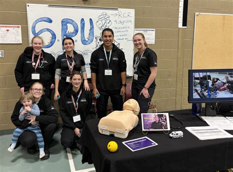 Plus De 200 Visiteurs Découvrent Le Centre Collégial De Mont Laurier