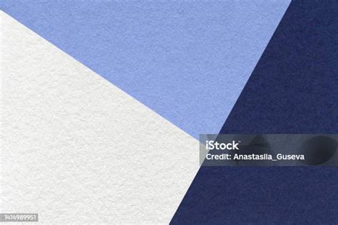 공예 네이비 블루 화이트 매우 페리 쉐이드 컬러 종이 배경 매크로의 질감 빈티지 추상 인디고 판지 0명에 대한 스톡 사진 및