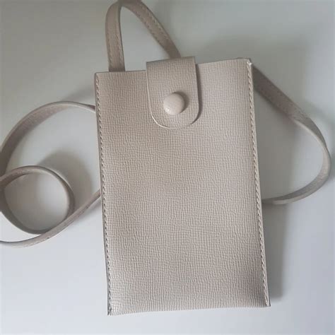 핸드폰백 베이지 당근마켓 중고거래