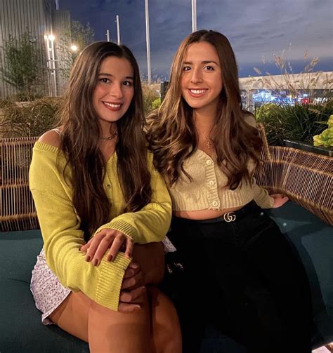 Girls Night Scrolller