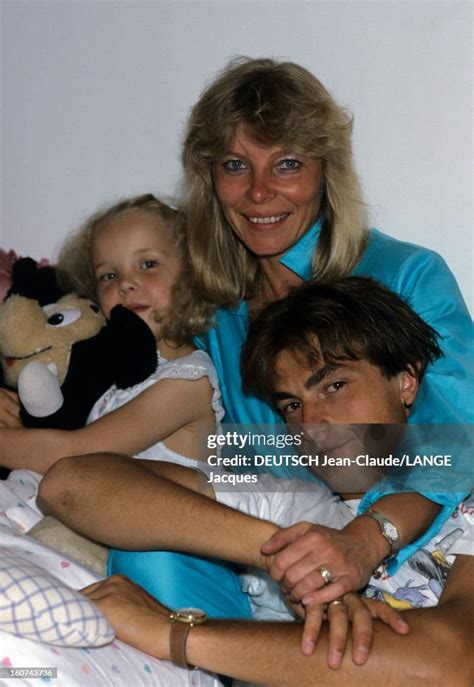 Henri Leconte And His Wife Brigitte In Their Apartment In Neuilly News Photo Getty Images