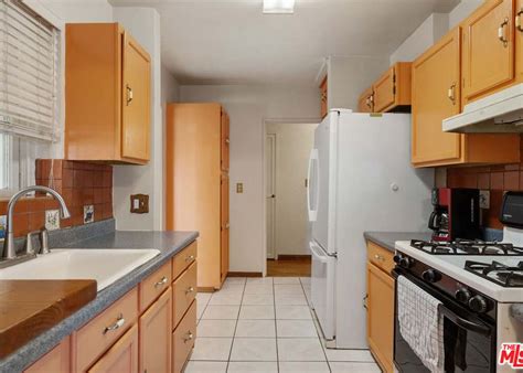 1831 N Buena Vista St Burbank Ca 91505 Redfin