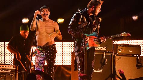 Grammys 2019 Post Malone And Red Hot Chili Peppers Team For Medley