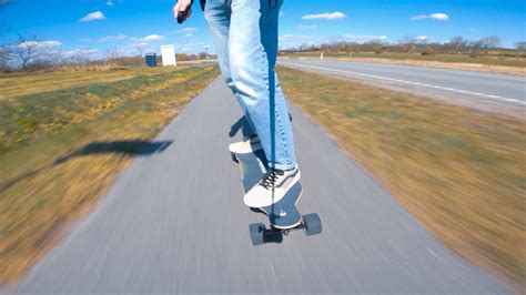 How to Use an Electric Skateboard | Robots.net