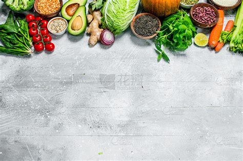 有机食品。健康的蔬菜和水果和豆类。