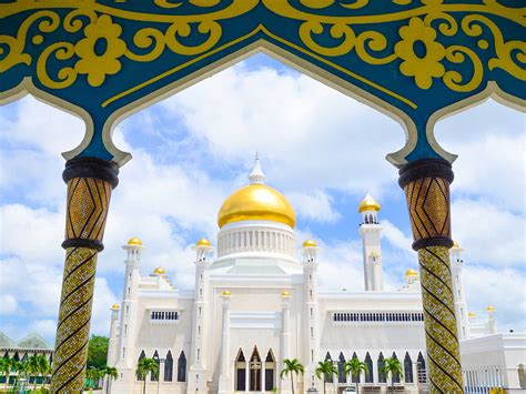 Omar Ali Saifuddin Mosque