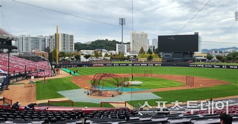 역사상 최고 흥행 Ks 1차전 일찌감치 매진 확정2024 Ps 전 경기 만원 관중