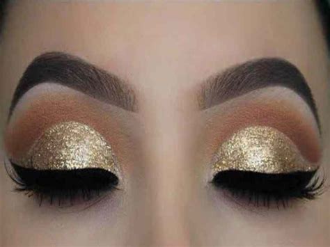 10 Gold Glitter Eye Makeup Looks That Will Grab Anyones Attention