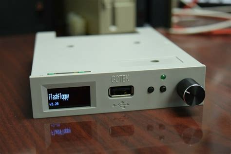 Store Retro Computer Shopper