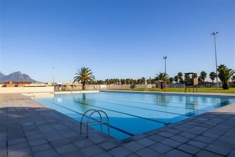 Cape Towns Community Swimming Pools To Reopen On Weekdays