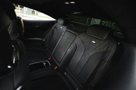 Vip 운송 가죽 개인 운송 고급 승용차 고급 좌석 고급 차량 고급스러운 승차감 고급스러운 인테리어 교통 도로 럭셔리 리무진 리무진 서비스 세련된