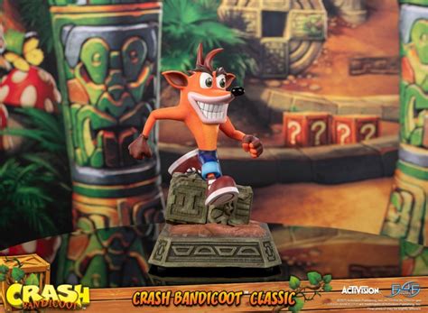 Buy Crash Bandicoot Crash Running Statue Online Sanity