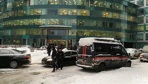 ЕКСКЛУЗИВНО Стрелба на месо в бизнес център в Москва СНИМКИ Информационна агенция ПИК