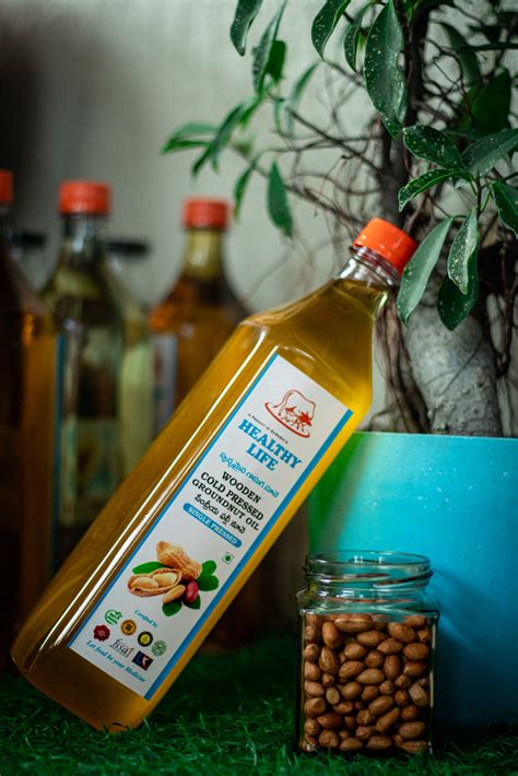 Wooden Cold Pressed Peanut Oil Surabhi Healthy Life