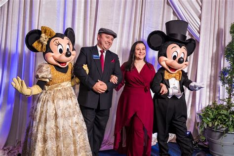What Is The Walt Disney Legacy Award Disney Experiences