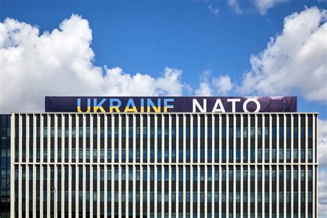 Постпред США Уитакер заявил что вступление Украины в НАТО не зависит от России