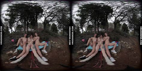 Kristina Emmux And Rebeka Ruby Wide Open Legs And Pussies Outdoors In Italian Forest Vr Porn