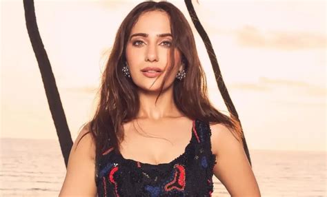 Kusha Kapila Talks About Her Transformation From An Average Girl To A