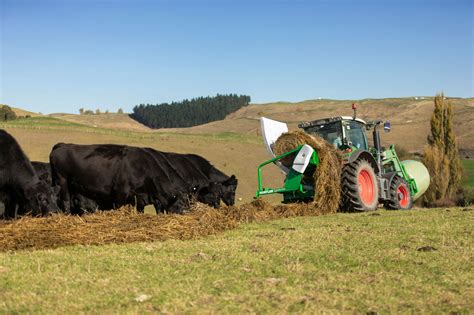 Why You Should Feed Your Livestock With A Bale Processor
