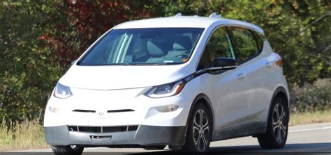 New Spy Shots Show Gm Autonomous Car Testing Without Lidar Equipment Gm Authority
