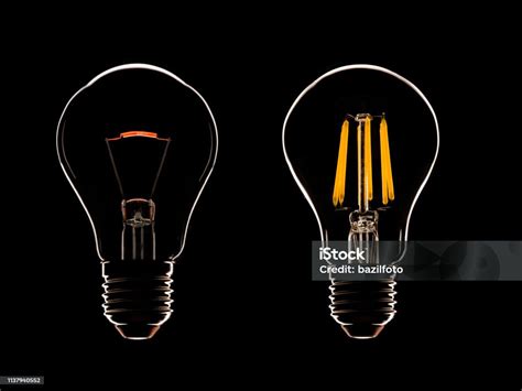 아이콘 오래 된 램프와 Led에는 블랙 전구에 대한 스톡 사진 및 기타 이미지 전구 개념 배경 주제 Istock