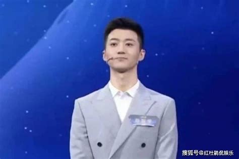 郑新宇和沈倩：同届主持人大赛选手，为何两年之后的发展截然不同？新华社新闻未来的