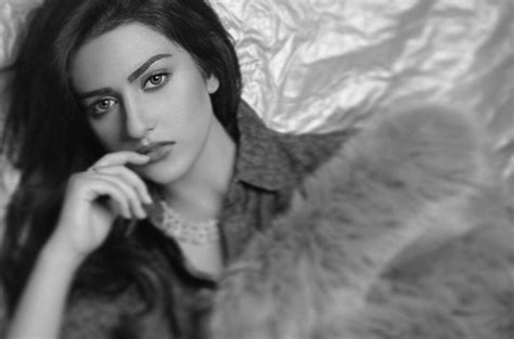 Pin By Anaya Aziz ️ On Sarah Khan Sarah Khan