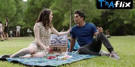 Liana Ramirez Sexy Scene In Power Rangers Beast Morphers