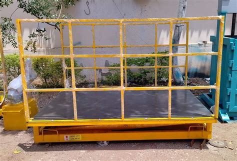 Merrit Industrial Lpg Gas Loading And Unloading Scissor Lift Working Height 5 Ft Capacity 1 2