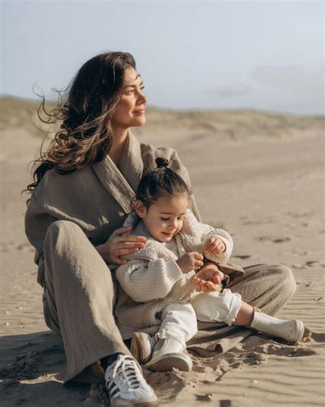 Isabelle The Model Booker