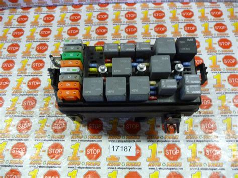 Sell 07 Saturn Vue Fuse Box Oem In Houston Texas Us For Us 8499