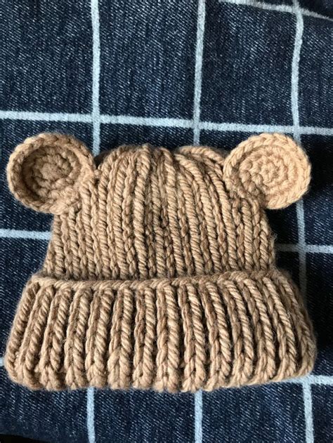 Тёплая шапка с медвежьими ушами