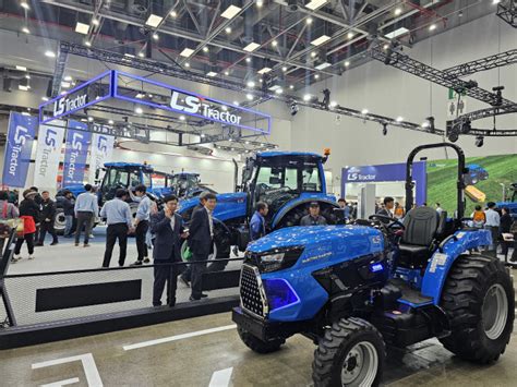 Ls엠트론 국내 최고 마력대 플래그십 트랙터 ‘mt9 공개