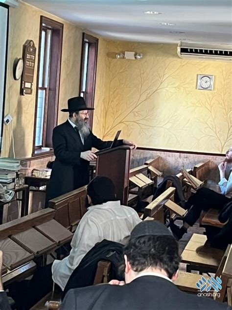 london dayan delivers visual shiur on rebbe rashab s mikvah