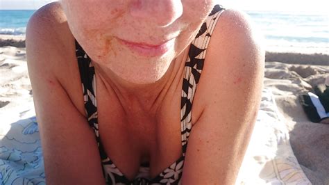Mature Gf Shows Cleavage Downblouse And Nip Slip In Vacation Porn